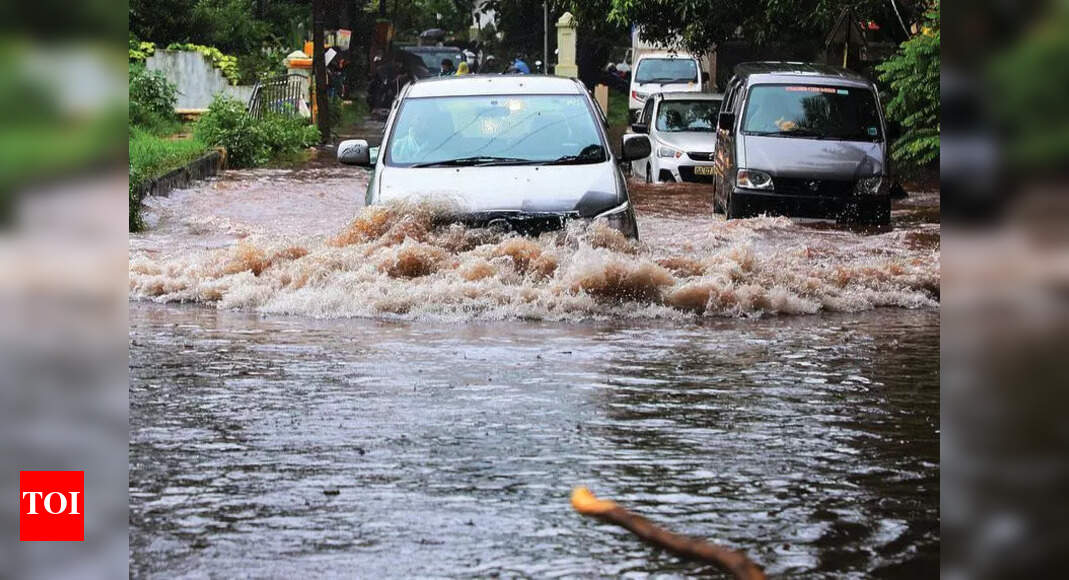 Main road into Merces inundated | Goa News - Times of India
