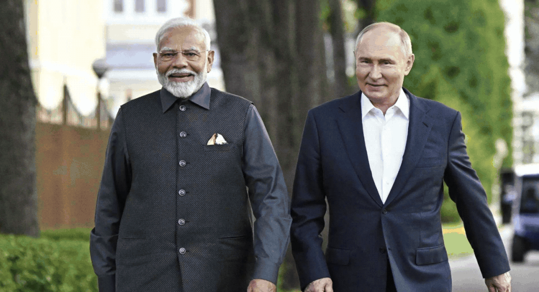 Ahead of bilateral summit, Putin rolls out red carpet, holds private ...