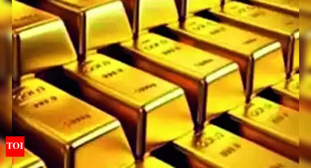 Gold Smuggling: Immigration officer’s gold smuggling gig busted in ...