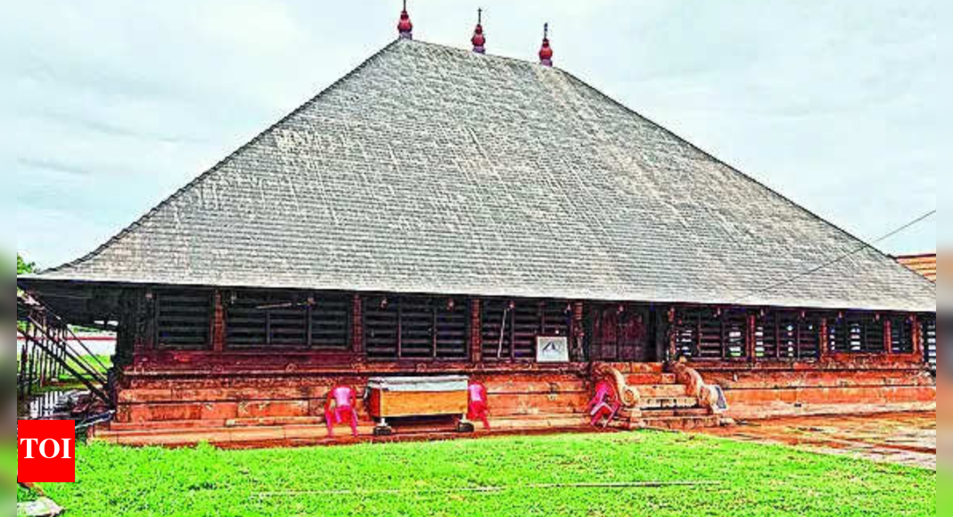 Only Ammannoor family can perform at Koodalmanikyam Koothambalam ...