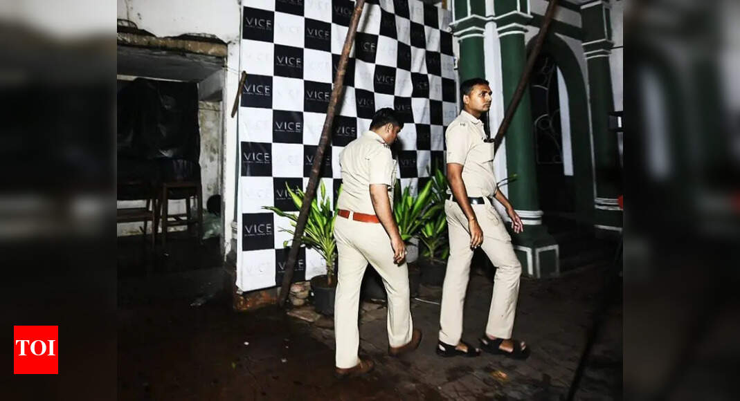 Juhu Bar: Juhu bar licence suspended for serving liquor to underage ...