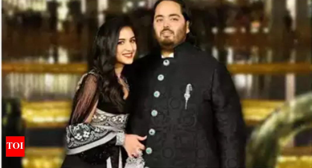 Video: Anant Ambani-Radhika Merchant make for the perfect couple at ...