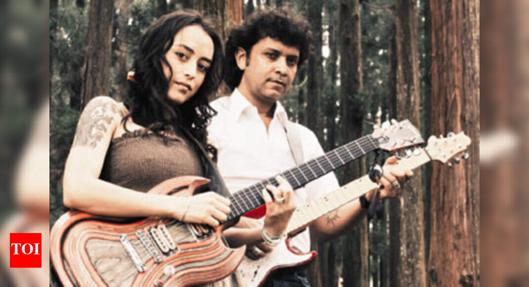 Gals on a song | Hindi Movie News - Times of India