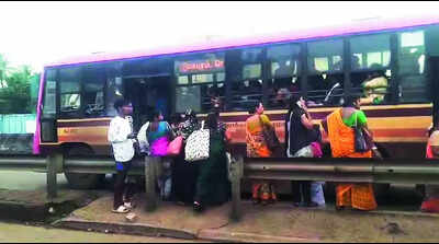 Rain Disrupts GNT Road Work Chennai: Rain disrupts GNT Road work in ...