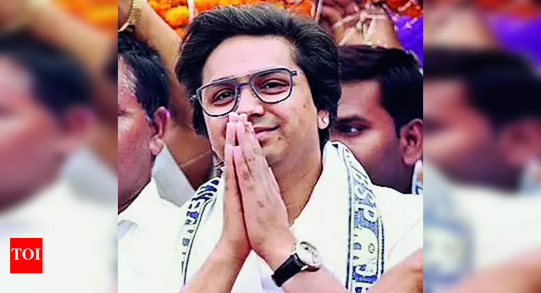 Akash Anand: Akash Anand's Political Rise in BSP: Reinstatement and ...