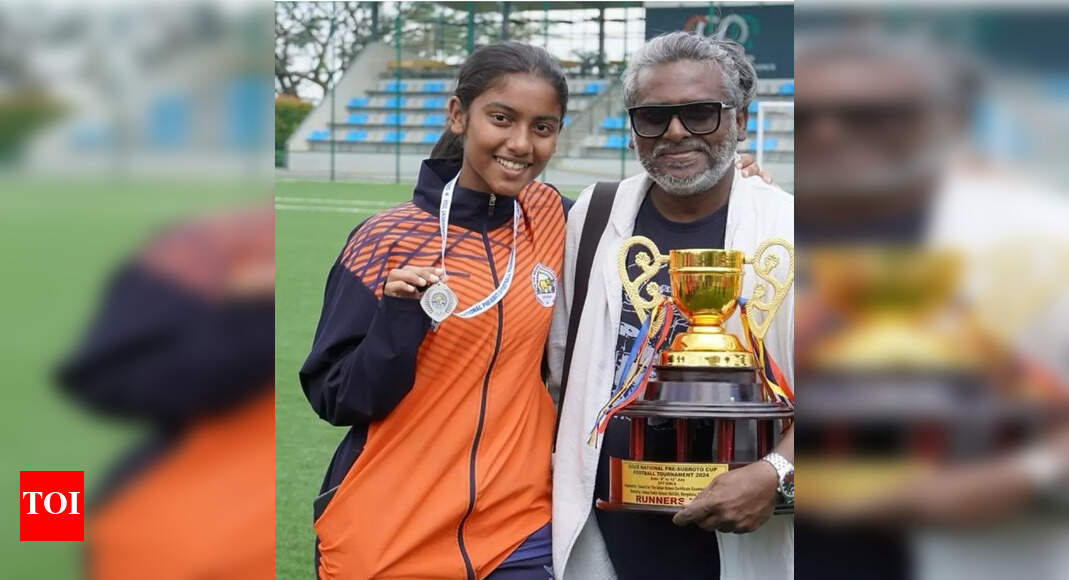 Dibyendu Bhattacharya's footballer daughter wins a silver medal | Bengali Movie News - Times of ...