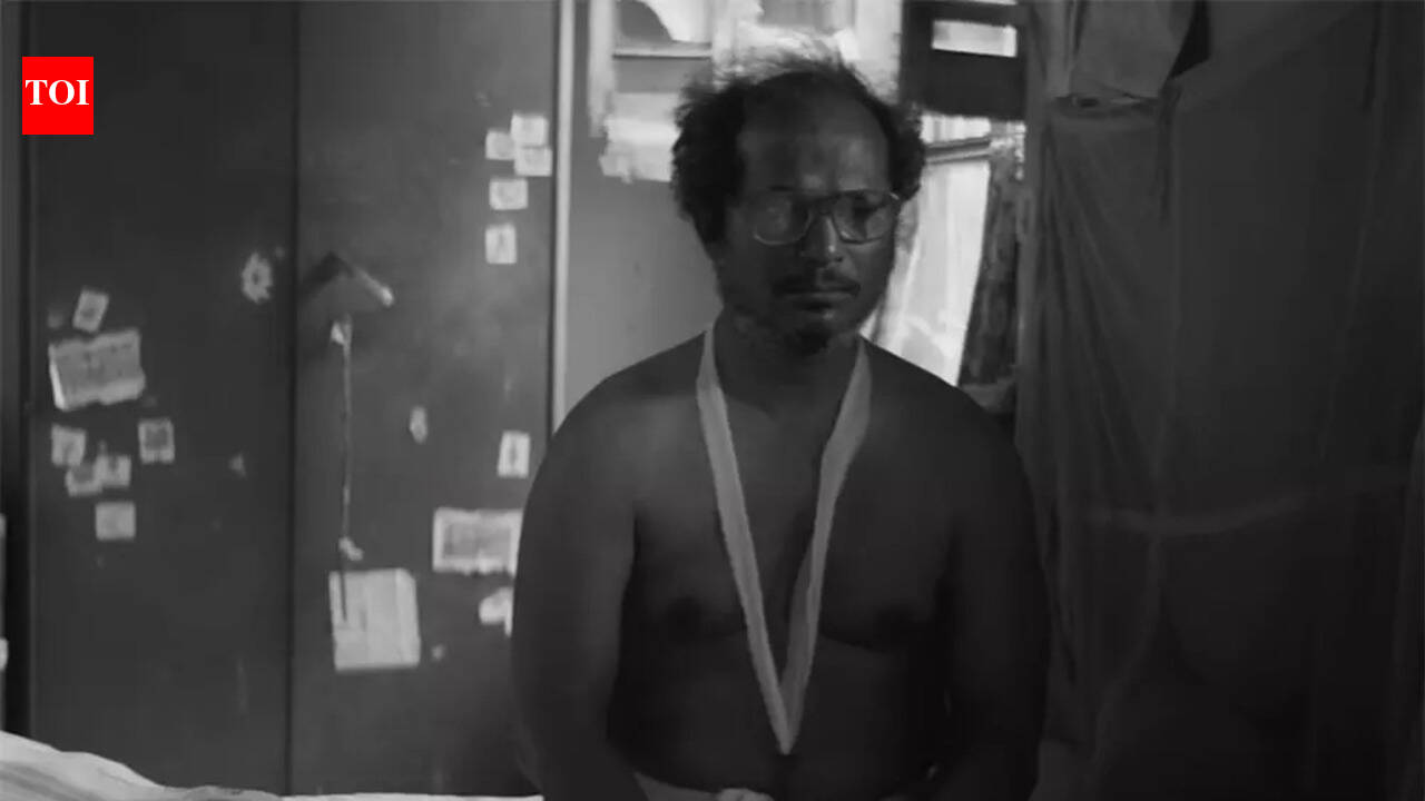 Manikbabur Megh: The Cloud & the Man Movie Review: A bittersweet ...