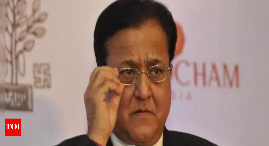 Yes Bank Founder: Court blocks sale of book on Yes Bank founder | Delhi ...