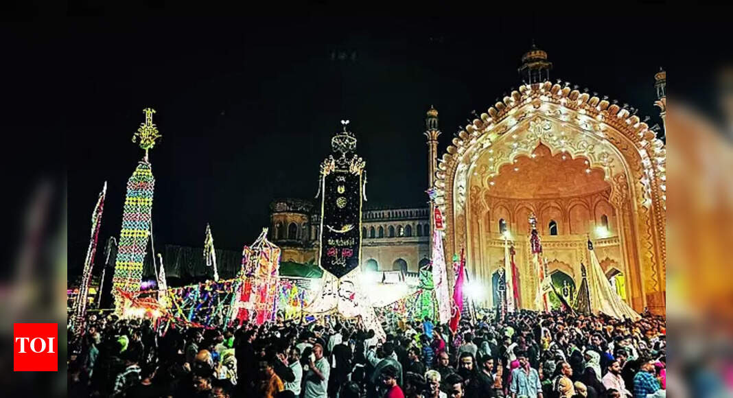 Muharram: Mehndi procession on seventh day of Muharram in Lucknow ...