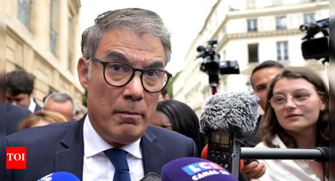 France's left-wing parties struggle to unite, Socialists' leader says ...