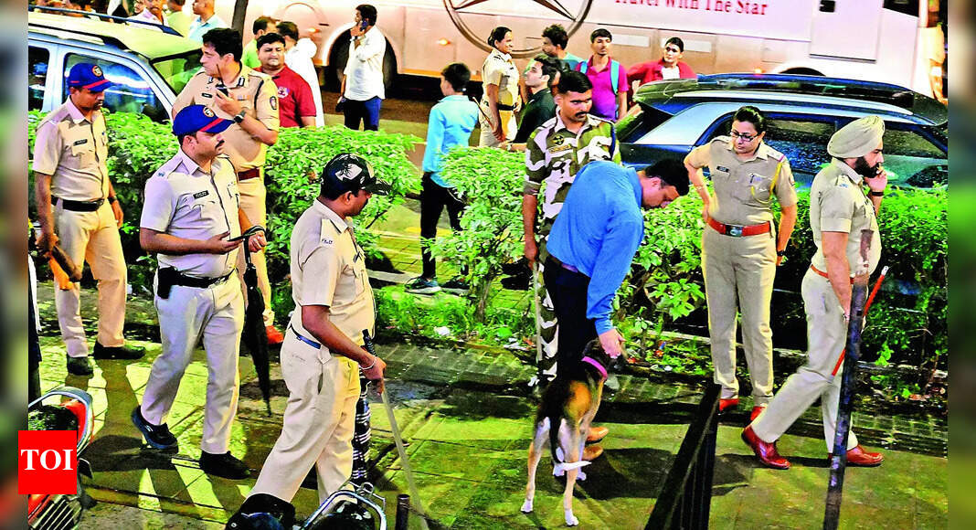 PMC: PMC Demolishes Illegal Structures in Pune | Pune News - Times of India