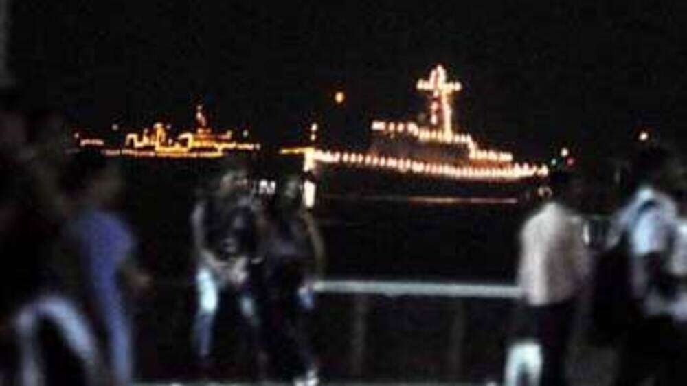 President reviews naval prowess | The Times of India