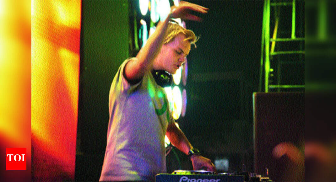 Tim Bergling plays live in SoBo club | Events Movie News - Times of India