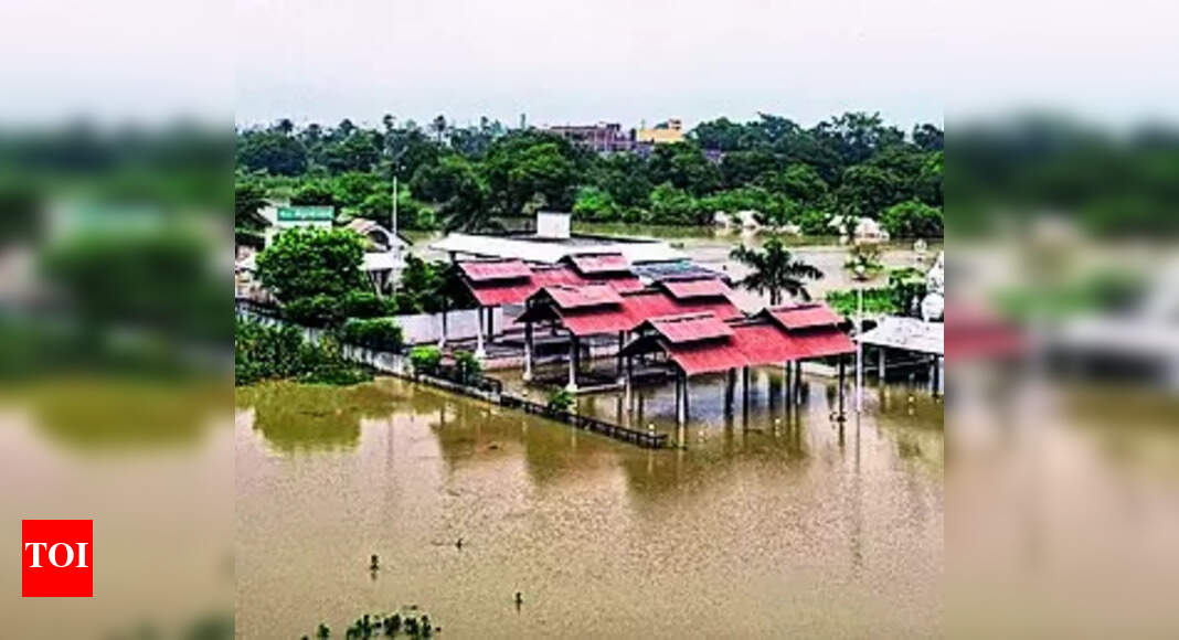 Flood: Heavy Rainfall in Himalayan Range Triggering Floods in Gangetic ...