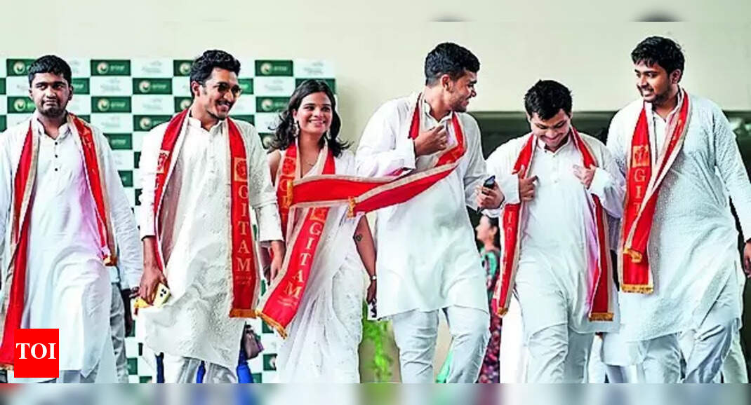 GITAM: GITAM Hyderabad 15th Graduation Ceremony: 1,490 Students ...