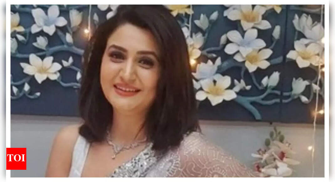 Bhakti Rathod reveals her biggest learning on Guru Purnima - Times of India