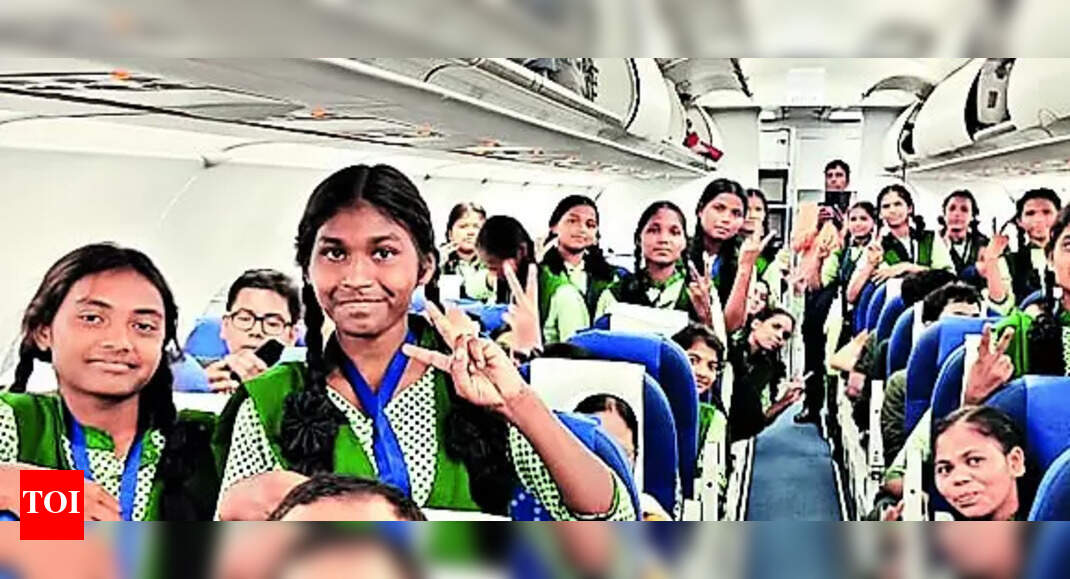 26 PVTG girls visit Sriharikota for exposure trip | Ranchi News - The ...