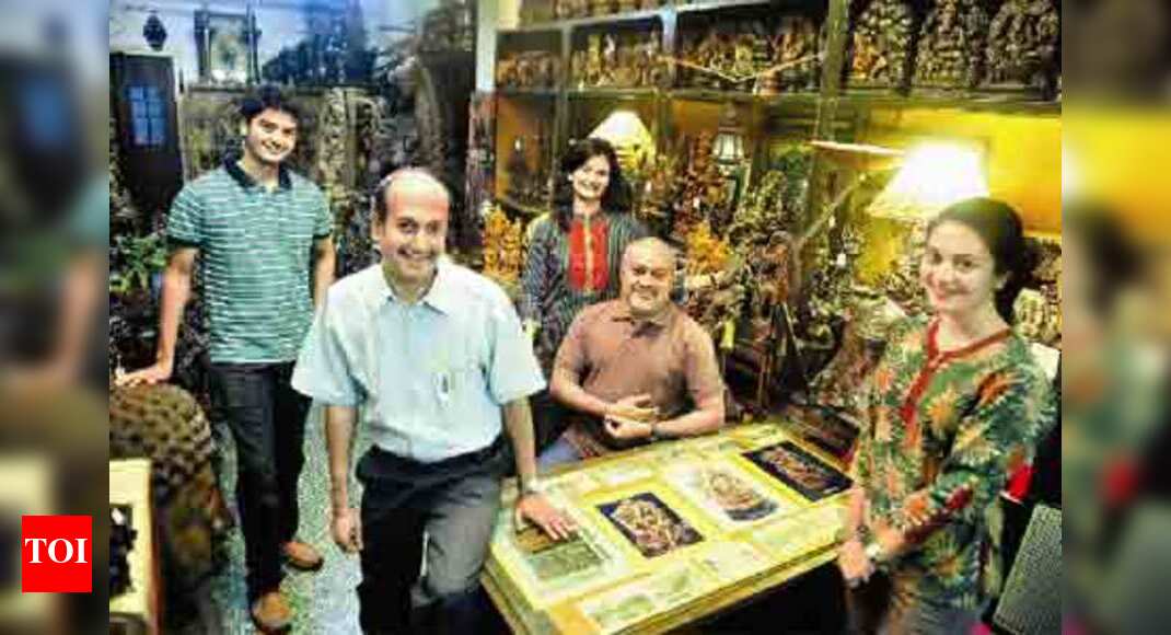 Nikam family holds sculpture exhibition - Times of India