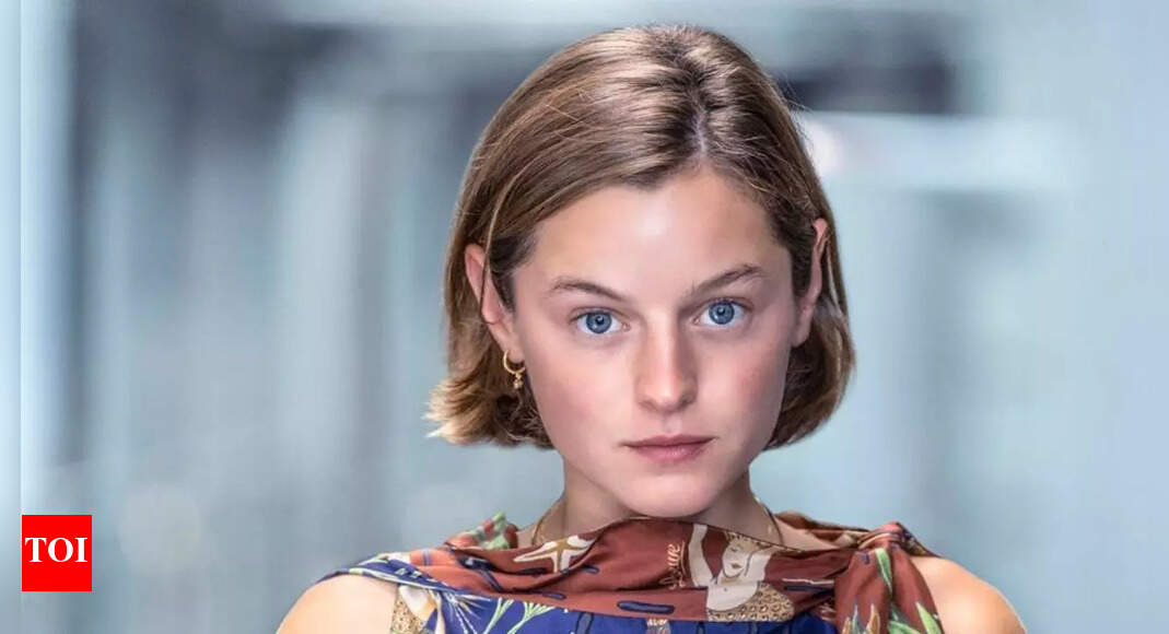 Emma Corrin honors previous Charles Xavier actors in 'Deadpool ...