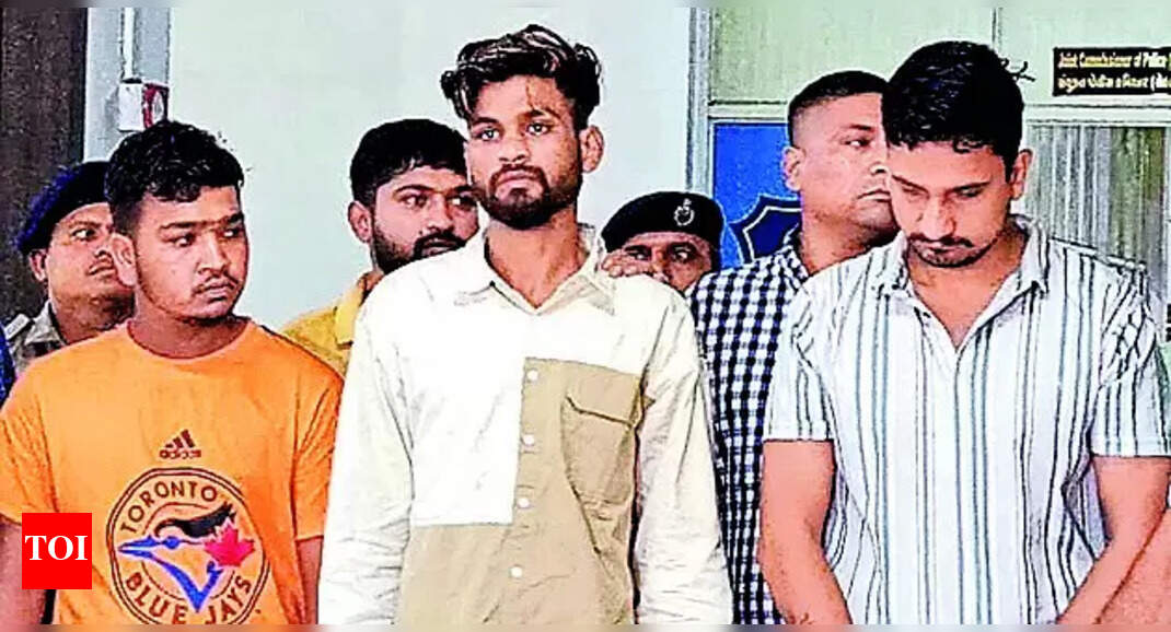Drug Racket: Surat Police Bust Major Drug Racket, Arrest Three with MD ...