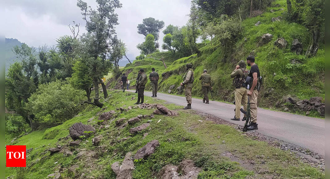 Encounter breaks out between forces & terrorists in J&K's Kupwara | India News - Times of India