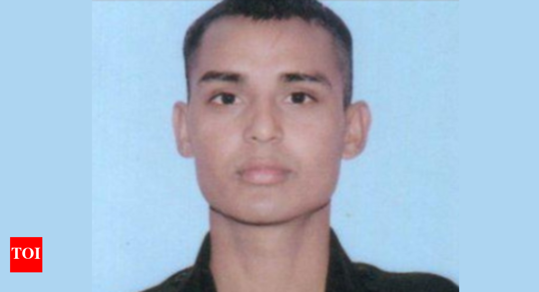 Soldier killed as Army foils infiltration bid by terrorists in Poonch ... Soldier killed as Army foils infiltration bid by terrorists in Poonch ...