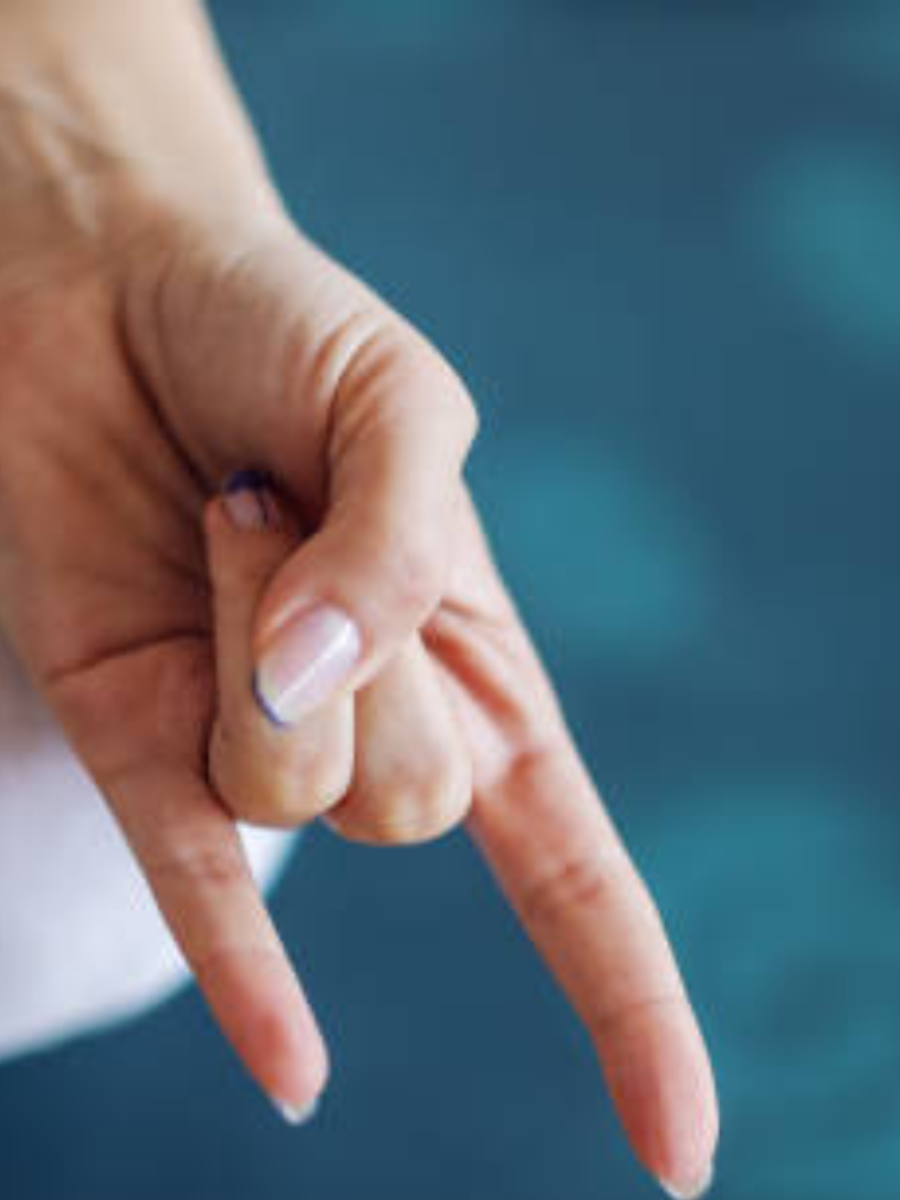 10 mudras to do after a meal for proper digestion | Times of India