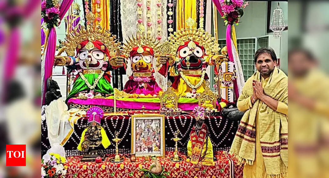 Rath Yatra Celebrations: Deities in Canberra wear Balakati brass work ...