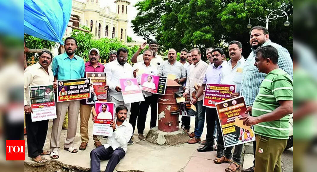 Postcard Protest: Congress Launches Postcard Protest Seeking Answers ...