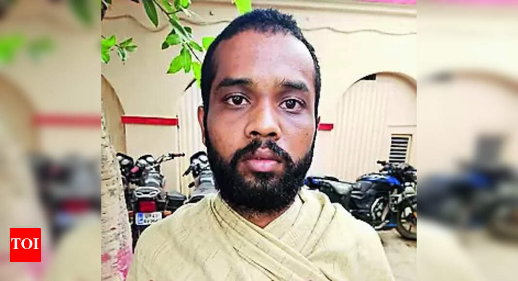 STF: STF arrests man in Ayodhya for attack on mahant in Mumbai ...