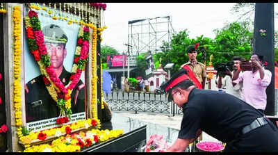 Kargil Vijay Diwas: Kargil Vijay Diwas 25th Anniversary Commemoration ...