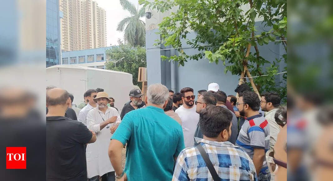 Prosenjit Chatterjee waits on set as technicians refuse to show up for ...