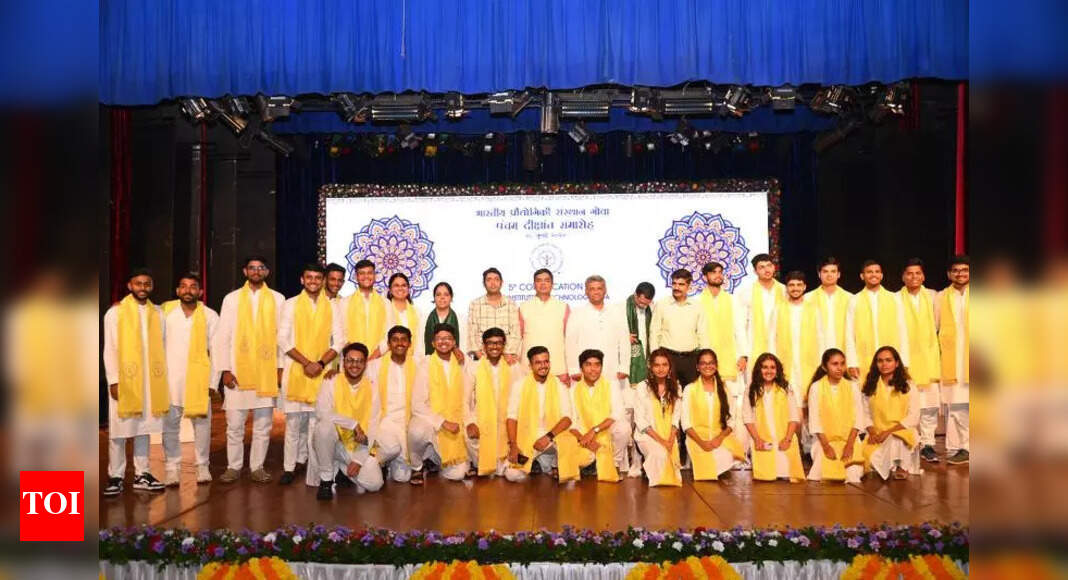 IIT Goa crosses milestone as 1st batch of scholars get PhD | Goa News ...