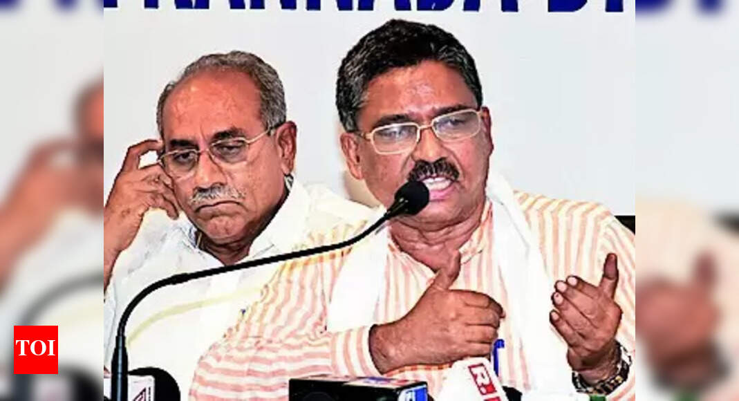 Government Servants Allowed to Join RSS Sparks Controversy | Mangaluru ...