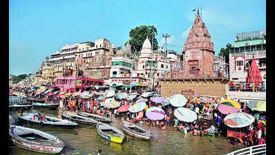 Shri Kashi Vishwanath Dham: Over 2.43L devotees offer prayers at Kashi Vishwanath Temple on 2nd ...