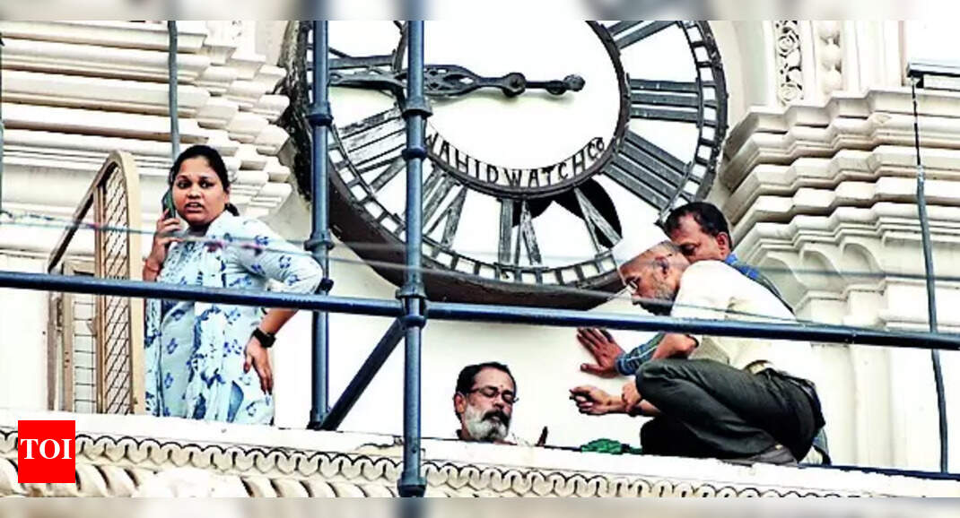 Charminar: 135-year-old clock on Charminar damaged | Hyderabad News ...