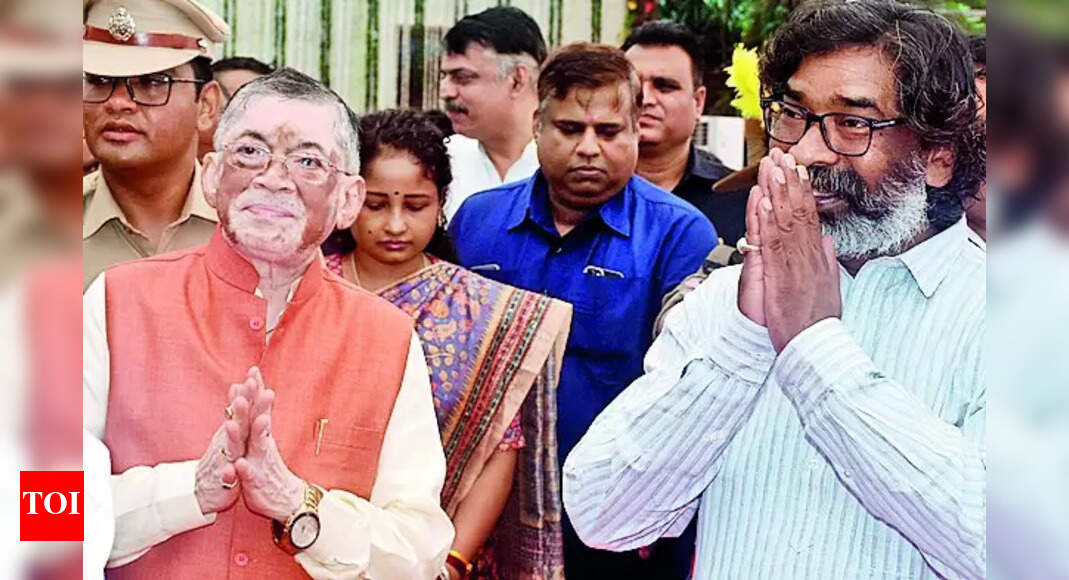 Santosh Kumar Gangwar: Santosh Kumar Gangwar sworn in as 12th Governor ...