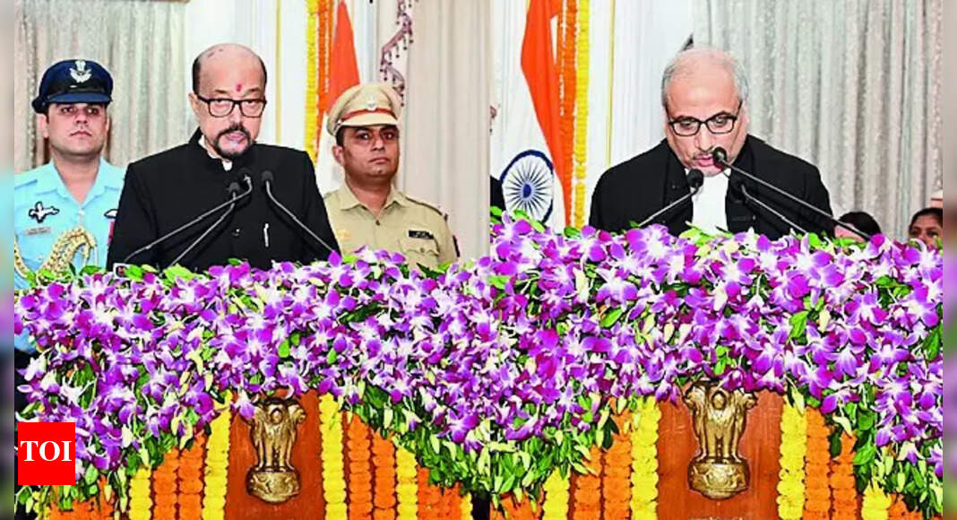 Ramen Deka sworn-in as 10th Guv of Chhattisgarh | Raipur News - Times ...