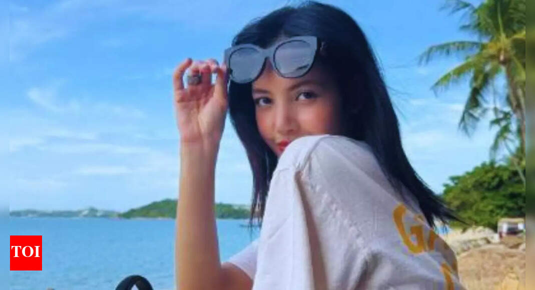 BLACKPINK's Lisa stuns in 'ROCKSTAR' stage performance featuring ...