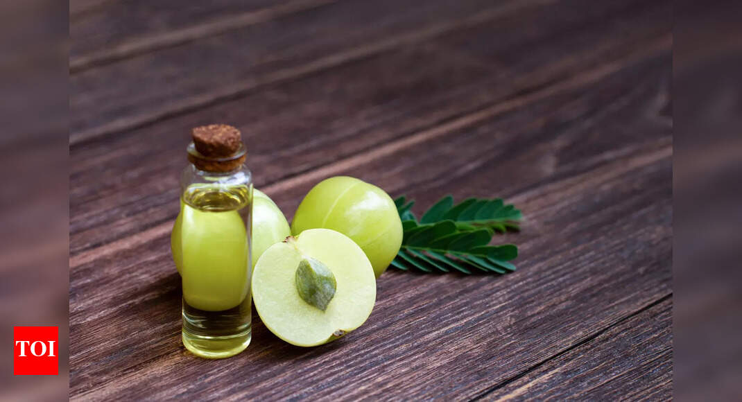 Homemade Amla Oil: How to make amla oil at home for shiny, healthy hair ...