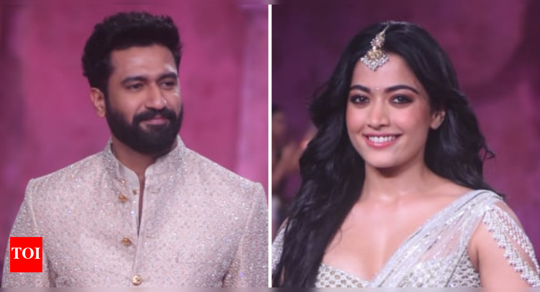 Vicky Kaushal aces his ramp game; brother Sunny Kaushal's comment goes ...