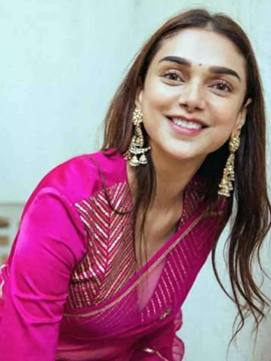 Aditi Rao Hydari enchants in elegant sarees | Times of India