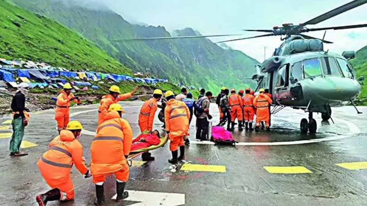 Rescue operation continues, 400 still stranded on Kedarnath route ...