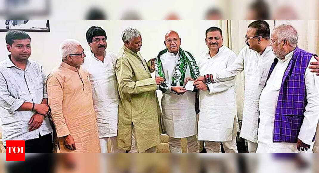 Saryu Roy: Former Jharkhand Minister Joins Nitish Kumar-led JD(U) in ...