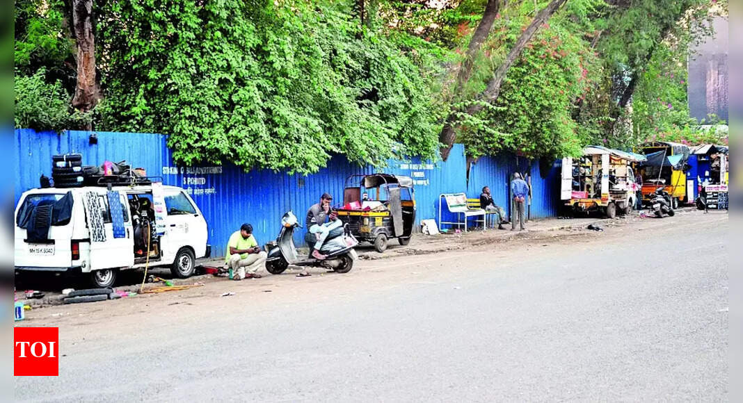 Nashik Roads: Heavy Rainfall Causes Chaos in Nashik City | Nashik News - Times of India