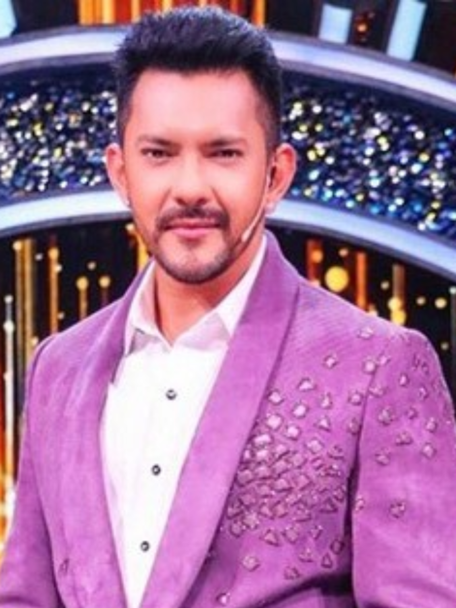 5 Times Aditya Narayan Embroiled In Controversy | Times Now