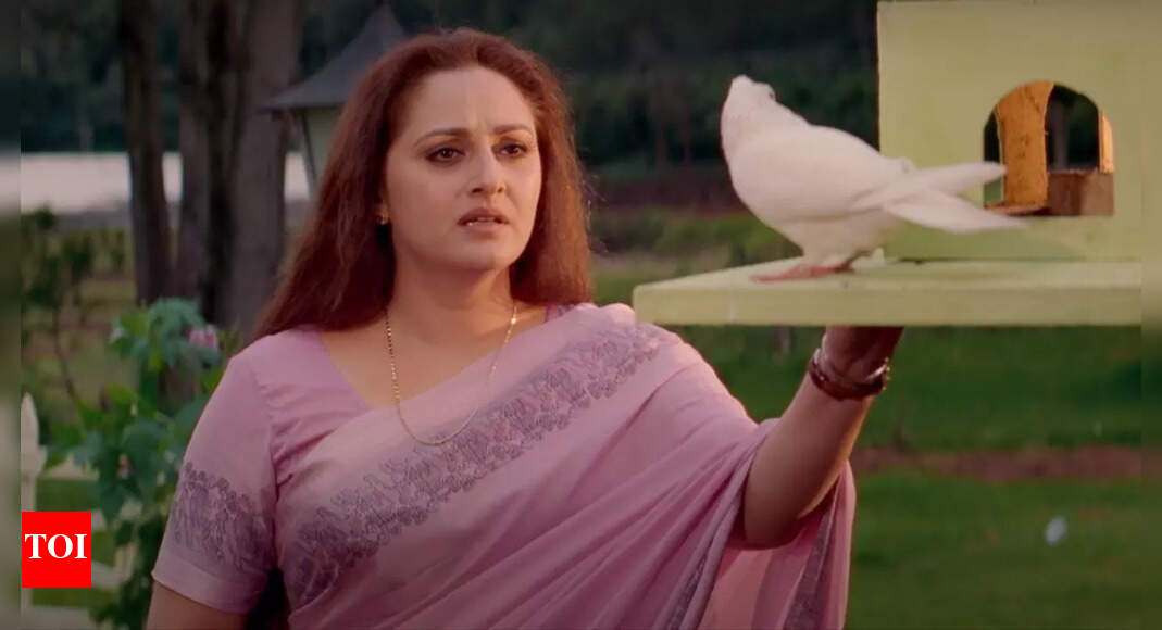 ‘En Jeevane’ 4K song from Mohanlal’s ‘Devadoothan’ is out! | - Times of ...