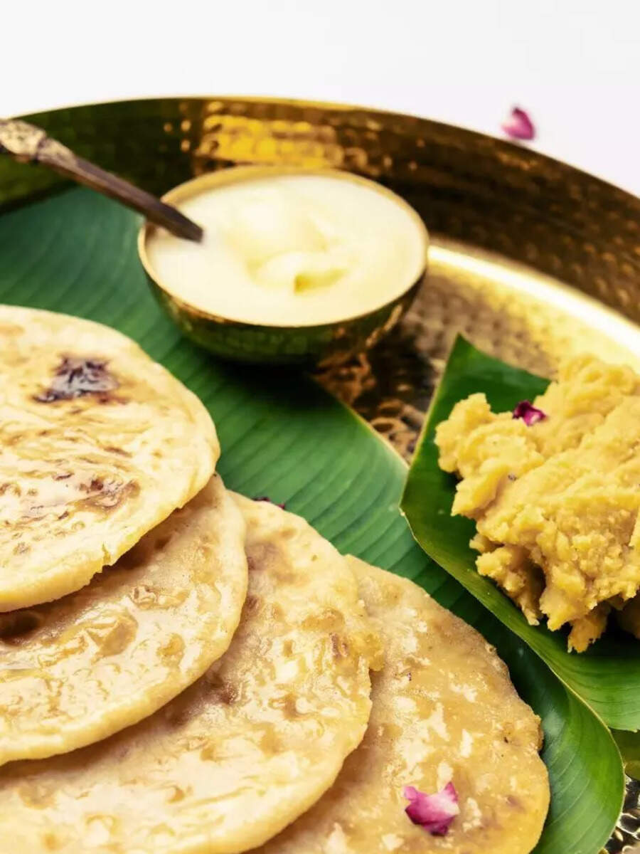 How to make protein- and iron-rich Gur Alsi Paratha (flaxseed jaggery ...