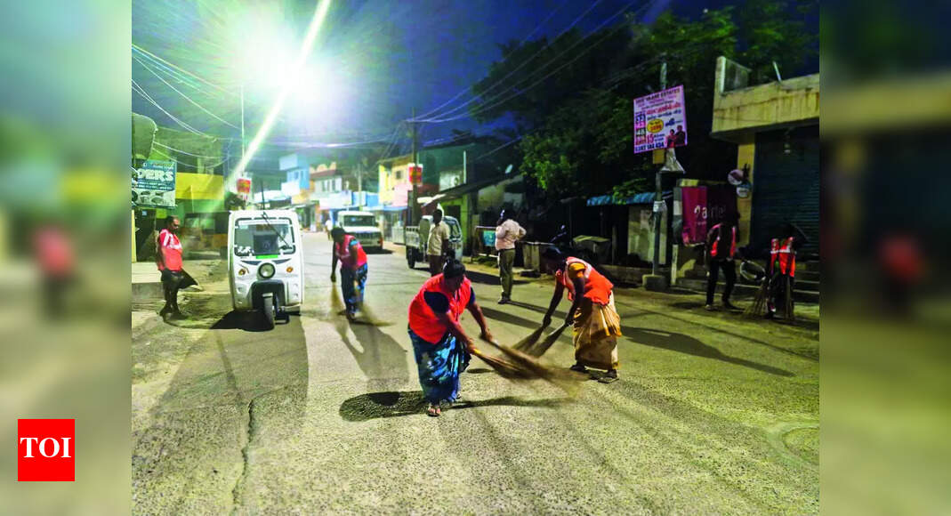 Garbage Clearance: Chennai Civic Body's Garbage Clearance Operation ...