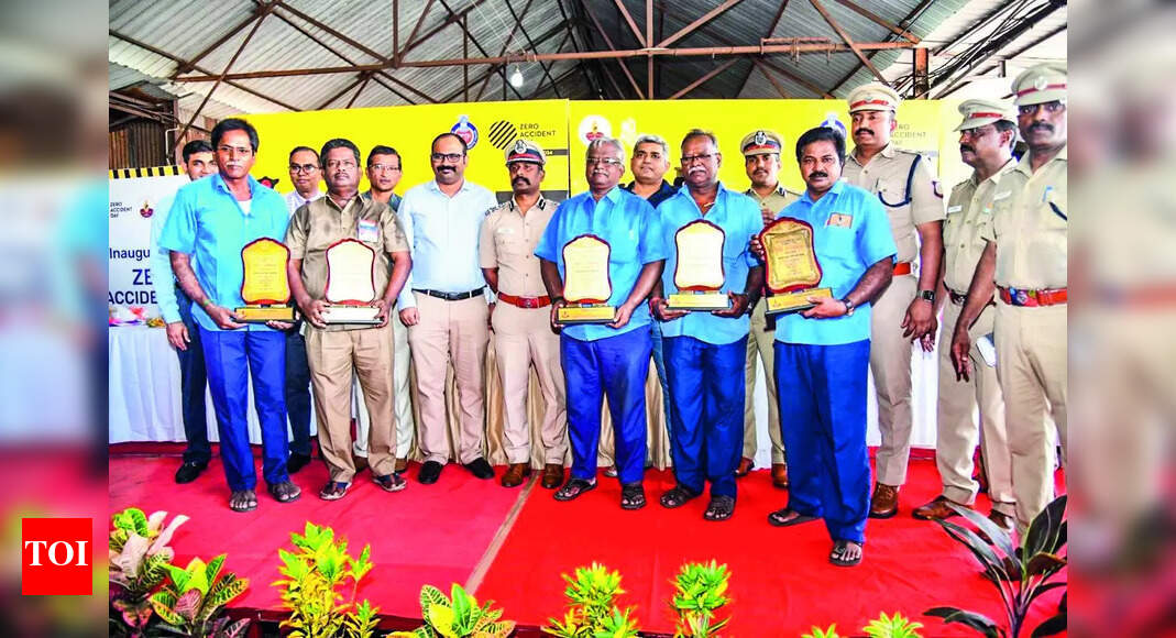 MTC Drivers: MTC drivers awarded for 30 years of accident-free service ...